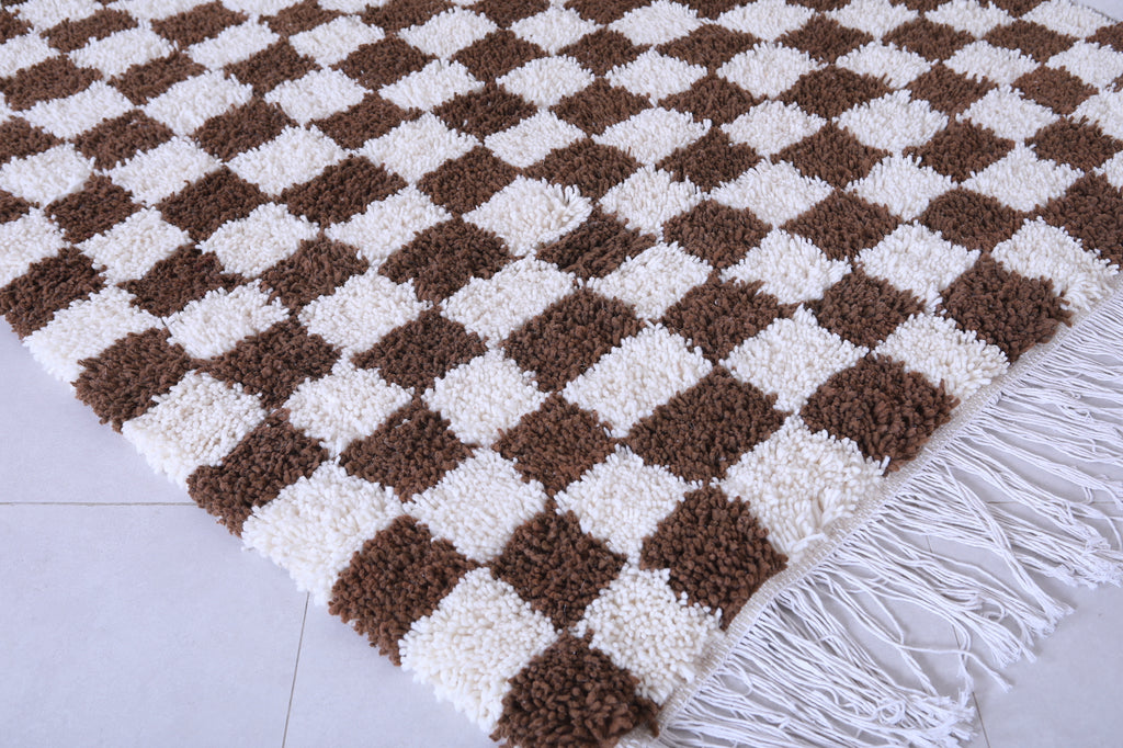 Brown and white checkered rug 5.2 X 5.8 Feet – Boucherouite Rug